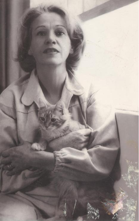 Los 14 gatos de la escritora Elena Garro – Gatos y Respeto