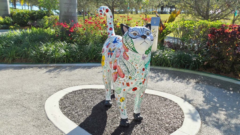 Los gatos del Paseo de Perros y Gatos de Miami – Gatos y Respeto